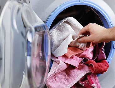 How Much Is Laundry Service? Cost Guide 2025