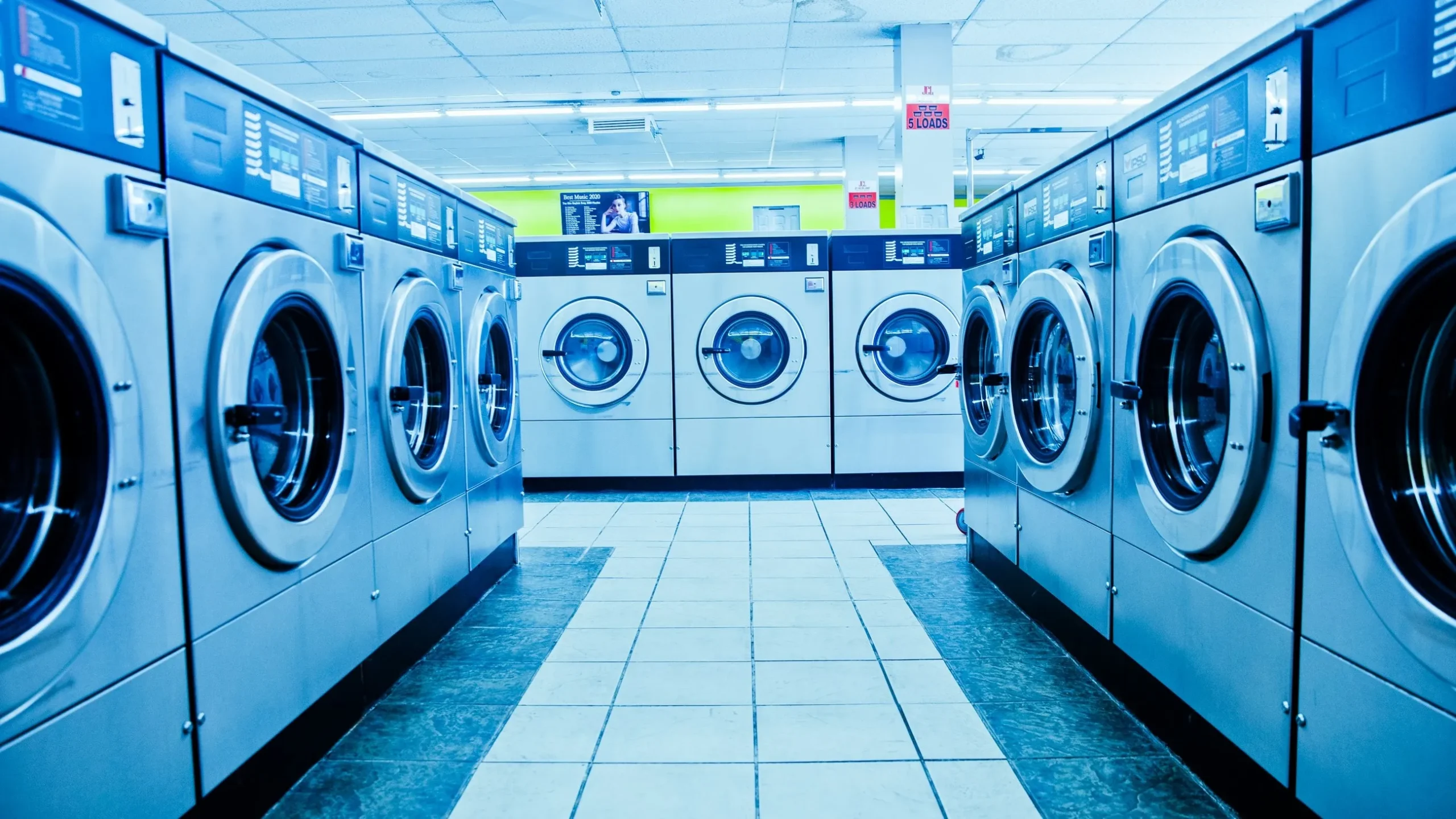 Laundromat Hours: Convenient Times for Laundry in the US